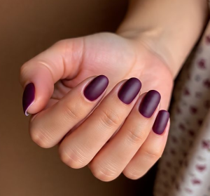 20 Irresistible Plum Nail Designs Every Trendsetter Must Try